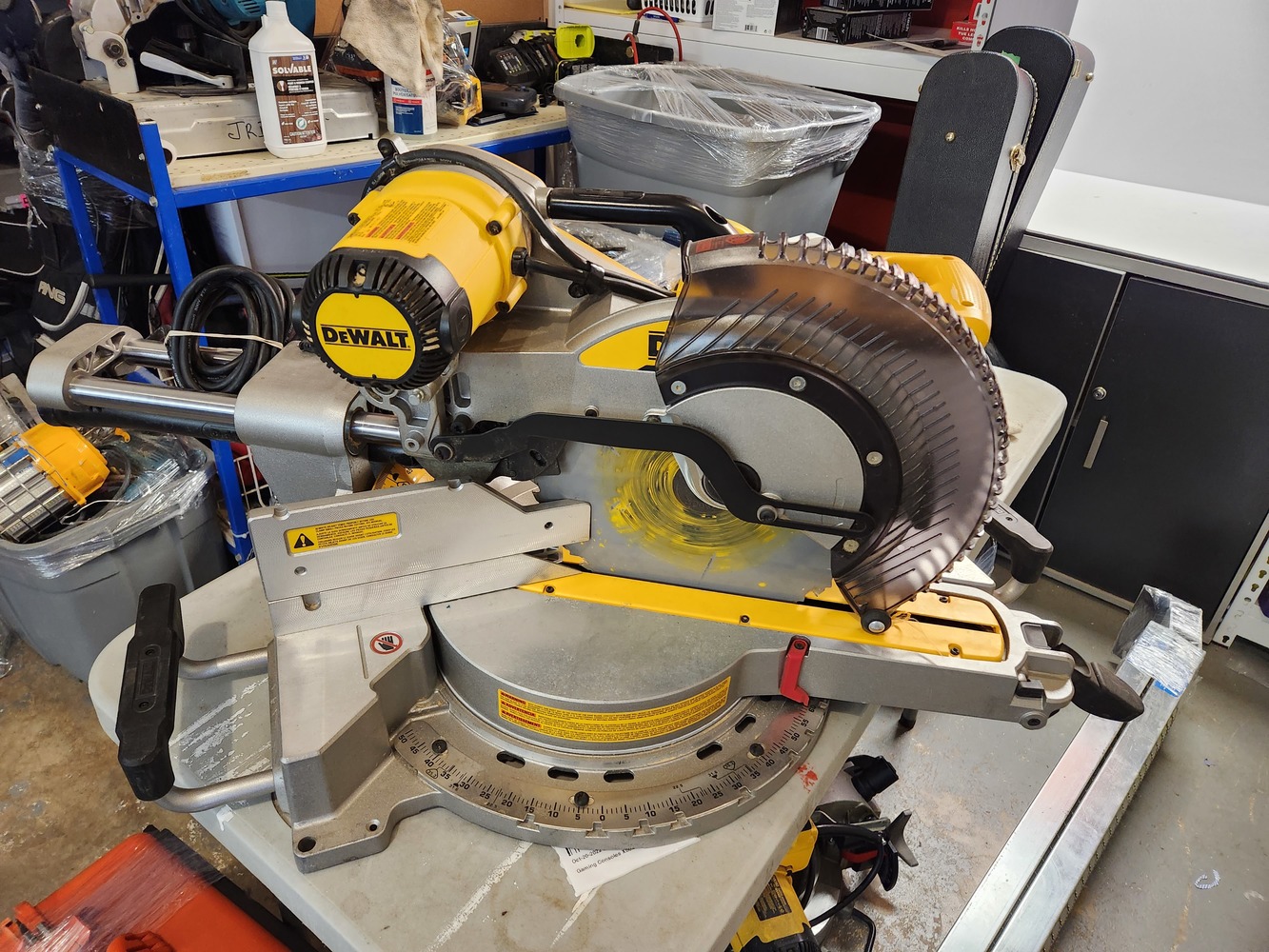 DEWALT DWS779 Sliding Dual Bevel Mitre Saw, 12" | Big C Pawn