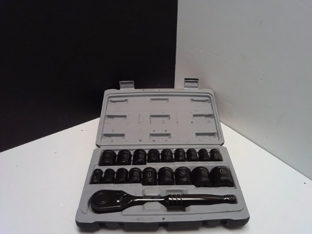 Husky 22800P Metric and Standard Socket Set | Big C Pawn